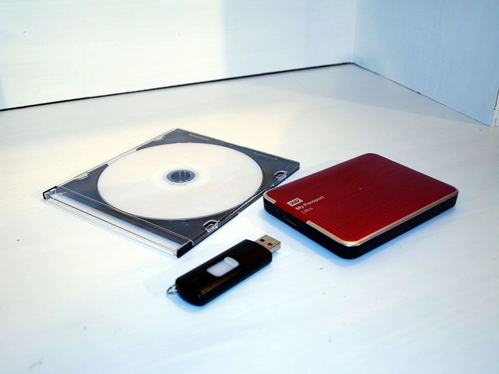 is-dvd-really-the-best-choice-to-transfer-your-old-vhs-tapes